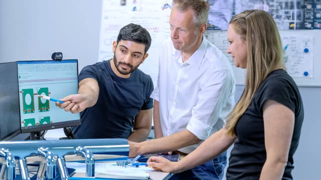 Material Consulting for Efficiency & Safety – Book a Session Now